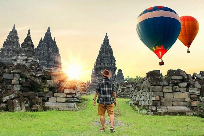 Borobudur Climb To The Top, Prambanan Temple And Ramayana Ballet - Moving East to Prambanan: Hindu Majesty and Epic Reliefs