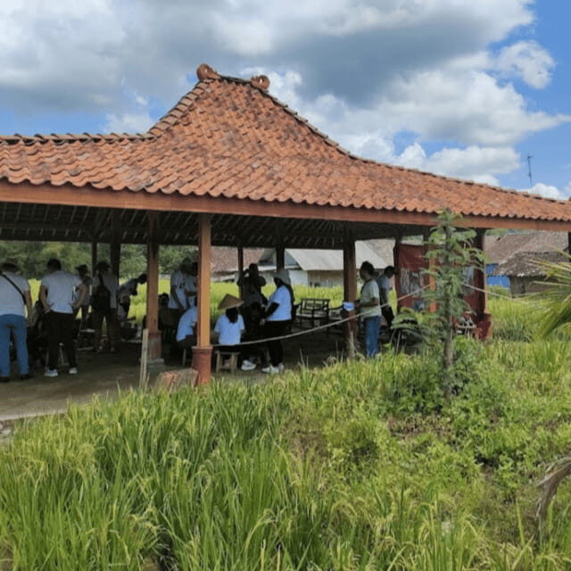 Borobudur: Pottery Making Workshop with Expert Craftmen - An Authentic Craft Experience Near Borobudur