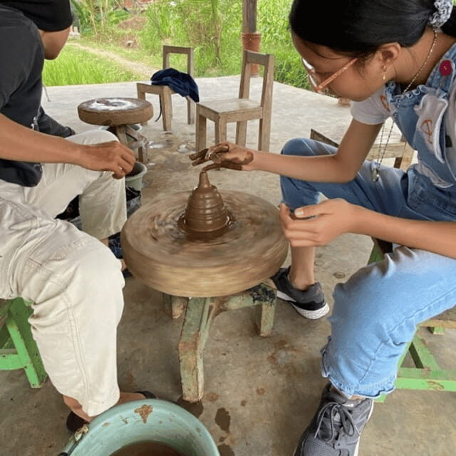 Borobudur: Pottery Making Workshop with Expert Craftmen - The Setting and Atmosphere