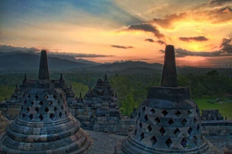 Borobudur & Prambanan Heritage Day Trip with Local Breakfast - What This Tour Means for You
