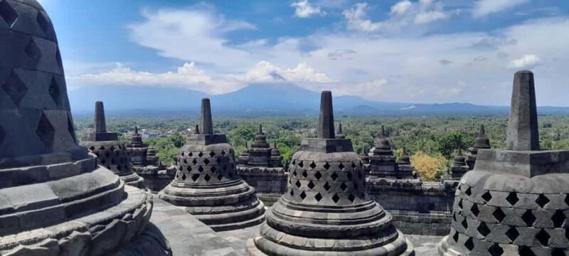 Borobudur Private Tour From Semarang Port (Climb to the Top) - Lunch and Cultural Insights