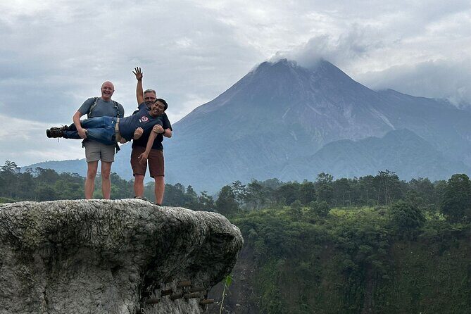 Borobudur Sunrise from setumbu Hill , Merapi Volcano & Prambanan Full Day Tour - FAQ
