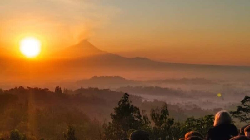 Borobudur Sunrise in stumbu hill, Borobudur, & Mendut temple - What We Think About This Tour