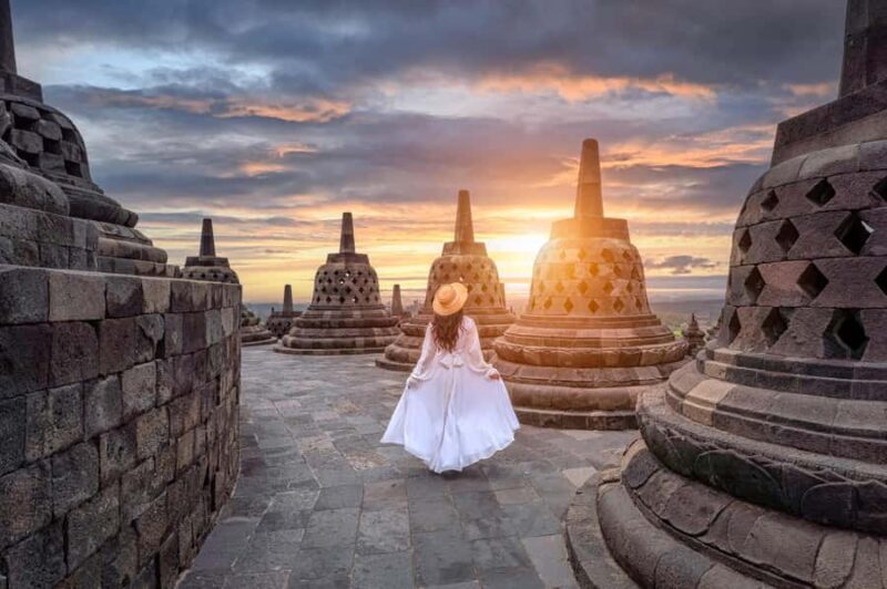 Borobudur Sunrise, Merapi Jeep & Prambanan with Entry Fees - Key Points