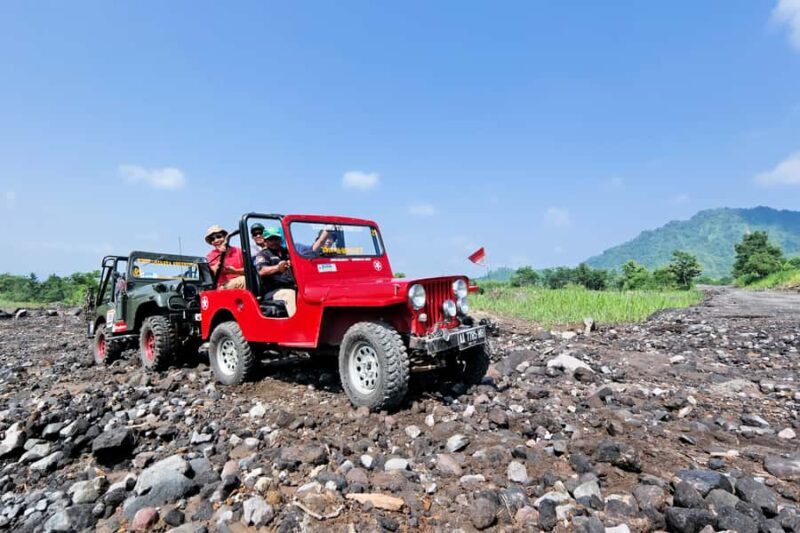 Borobudur Sunrise, Merapi Volcano & Prambanan Full Day Tour - The Food and Local Experience