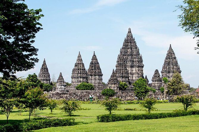 Borobudur Sunrise, Mount Merapi and Prambanan Tour - FAQ