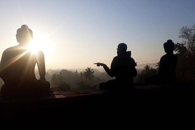 Borobudur Sunrise Tour-Special Package - Studio Mendut and Cultural Insights