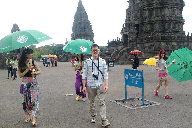 Borobudur Sunrise via VIP gate Manohara Borobudur - The Borobudur Sunrise Experience