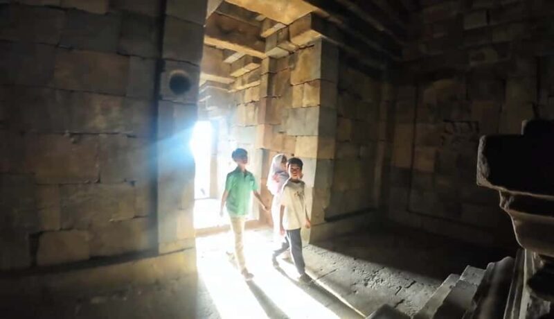 Borobudur to Malioboro: Stones, Spires & City Lights - Why This Tour Works