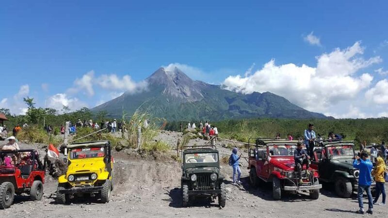 Borobudur Tour & Travel services from Yogyakarta - Exploring Borobudur: Indonesia’s Largest Buddhist Temple