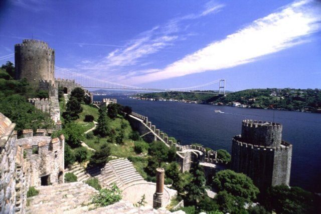 Bosphorus Boat Cruise & Two Continents Tour with Lunch - Key Points