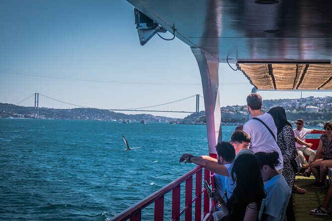 Bosphorus Cruise Boat Tour stanbul And Golden Horn With Guide - Why Consider This Tour?