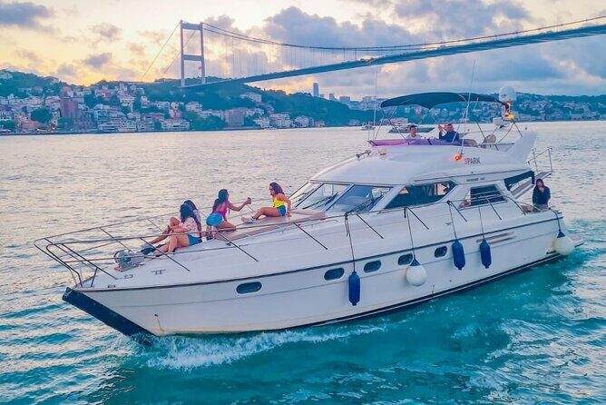 Bosphorus Cruise with 14m Yacht for Private Groups - A Luxurious Bosphorus Experience in Istanbul