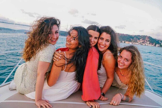 Bosphorus Cruise with 14m Yacht for Private Groups - FAQ Section
