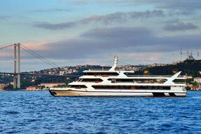 Bosphorus Dinner Cruise (Private Table) - The Experience for Different Types of Travelers