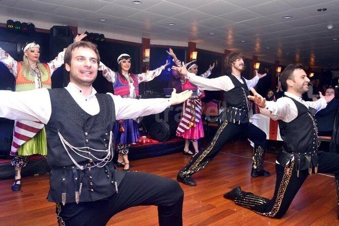 Bosphorus Night Cruise with Dinner, Shows and Party - What You Can Expect from the Tour