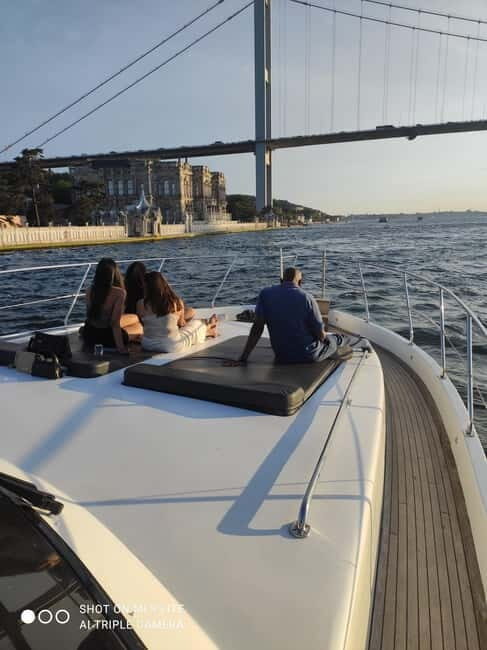 Bosphorus Sunset Yacht Cruise with Guide & Snacks - An In-Depth Look at the Bosphorus Sunset Yacht Cruise