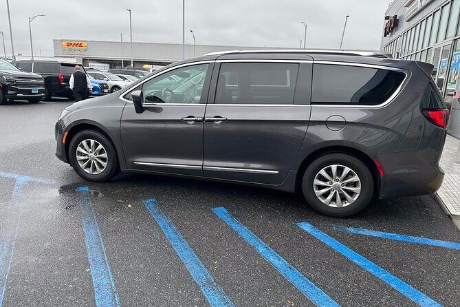 Boston Airport (BOS) to Providence  Arrival Private Transfer - The Experience in Detail