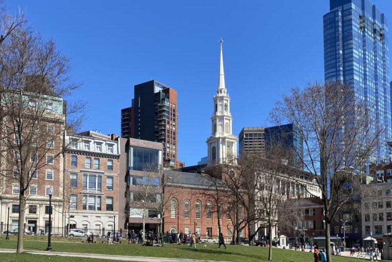 Boston: Freedom Trail Guided Walking Tour in French - Authentic Experiences and Authentic Guides