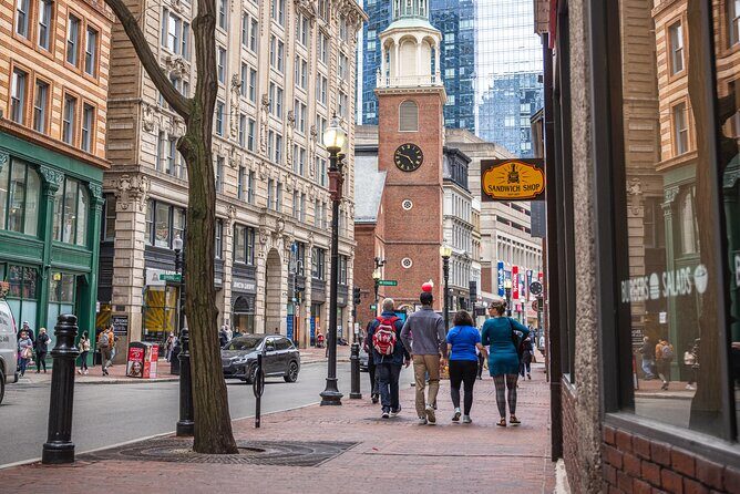 Boston History & Highlights: A Walk Through Time - A Practical Guide to the Tour Experience