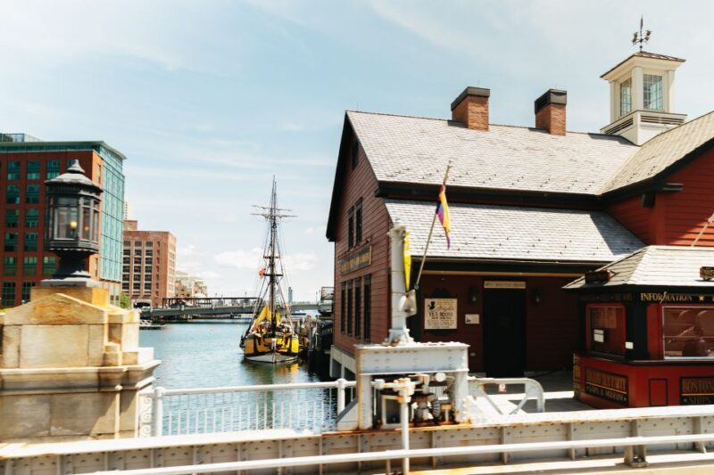 Boston: Hop-on Hop-off Old Town Trolley Tour - FAQ