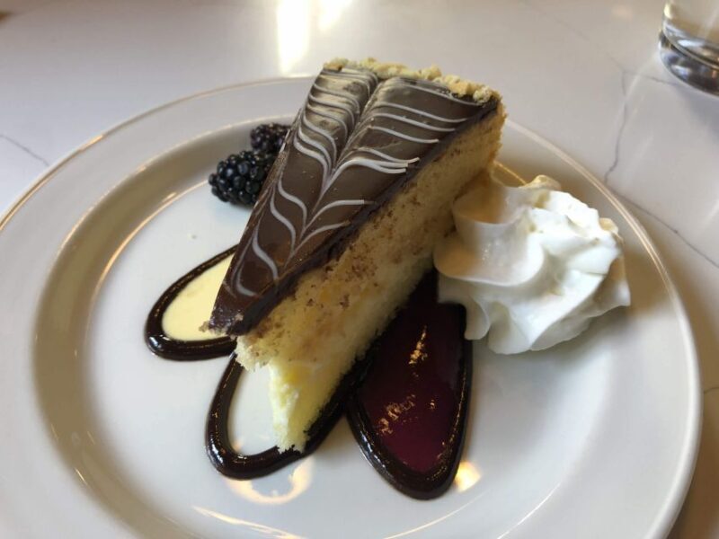 Boston: Iconic Food Tasting & History Tour - Downtown - Authentic Food and Local Stories