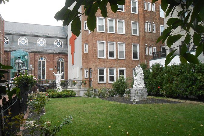Boston North End self-guided walking tour & scavenger hunt - Key Points