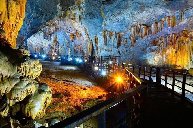 Botanic Garden, Paradise Cave and Phong Nha Cave Tour - An In-Depth Look at the Tour Experience