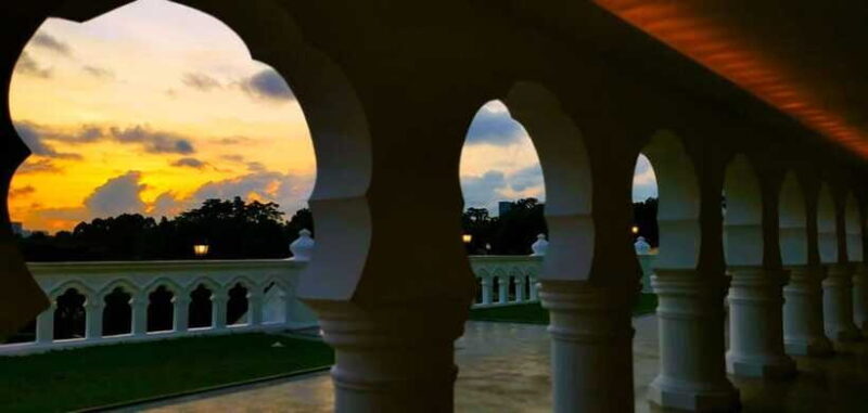 Botanic Gardens & Tiong Bahru Walking Tour with Breakfast - The Sum Up