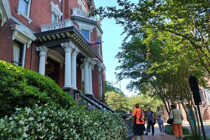 Botanical Tour (by Walk With Me Savannah Tours) - The Sum Up