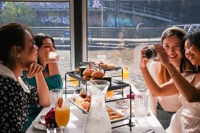 Bottomless Brunch Afloat in Melbourne - Group Size and Atmosphere