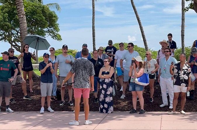 Boutique Food, Wine and Art Deco Walking Tour - Stop 3: Miami Beach Busiest Commercial Street (45 minutes)