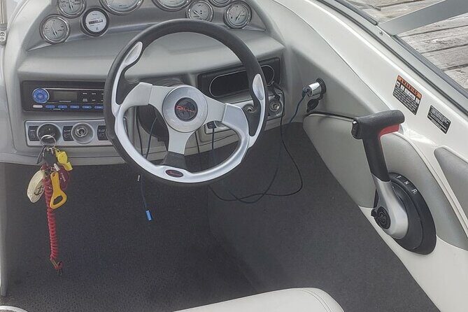 Bowrider Boat for Rent in Penticton - A Closer Look at the Experience