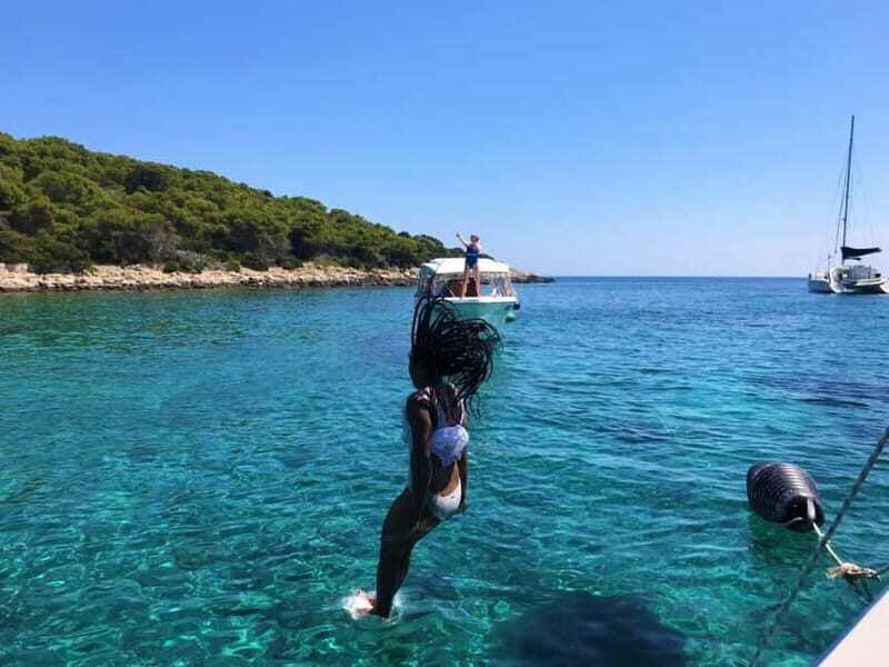 Bra: Blue Cave Island Hopping Luxury Tour - FAQs