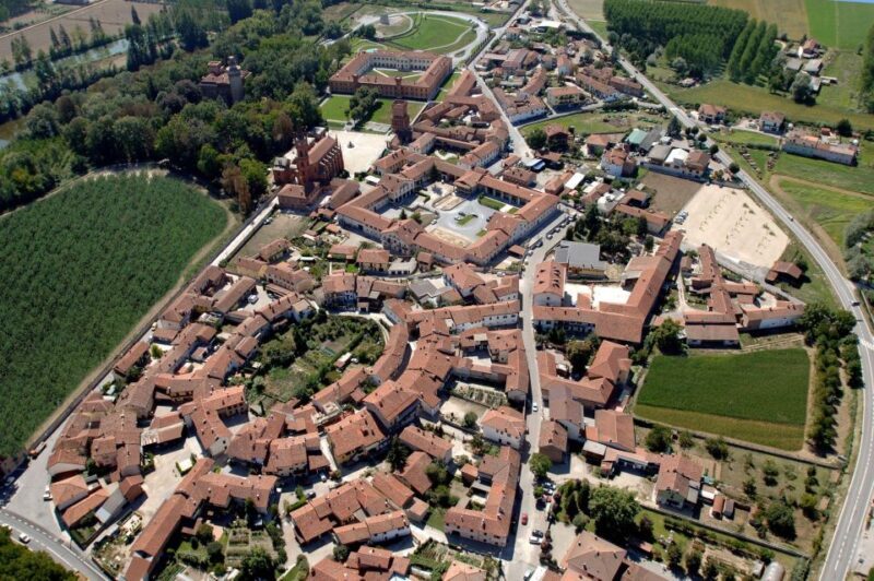 Bra: Historic Town Highlights Guided Walking Tour - The Itinerary and Its Highlights
