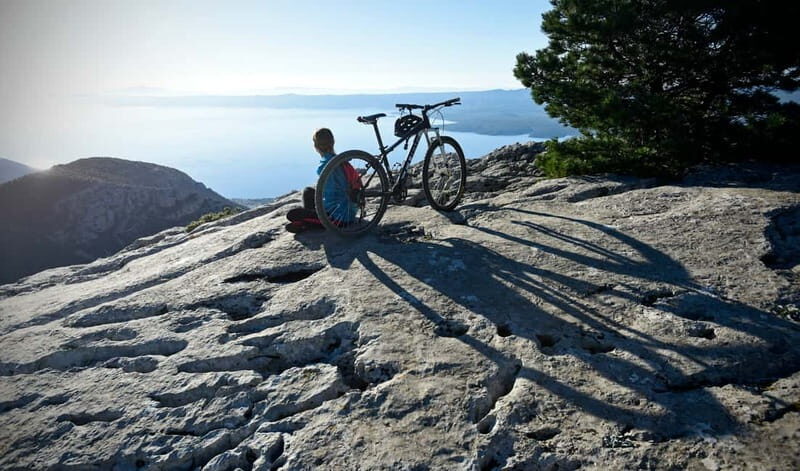 Bra island: Vidova Gora krip Splitska Postira Biking Tour - Key Points
