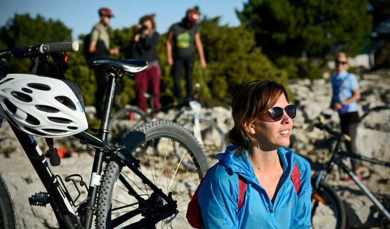 Bra island: Vidova Gora krip Splitska Postira Biking Tour - Exploring Bra’s Historic Villages