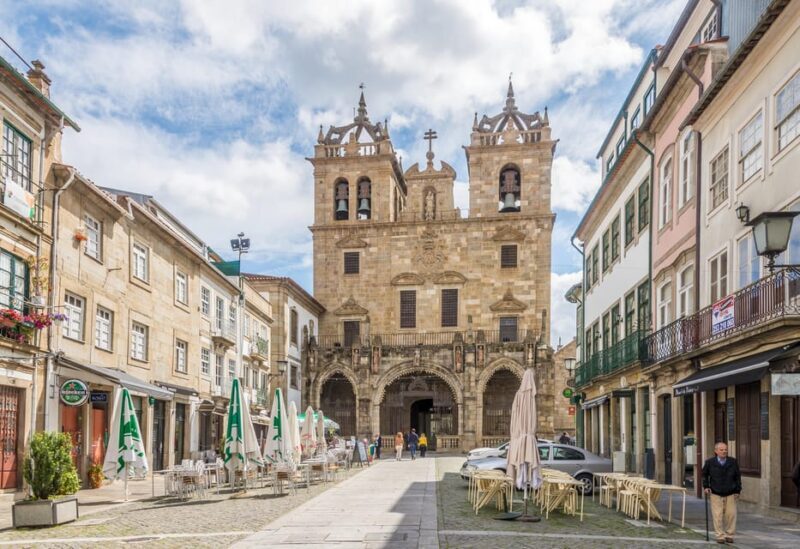 Braga and Guimarães Day Trip from Porto - Key Points