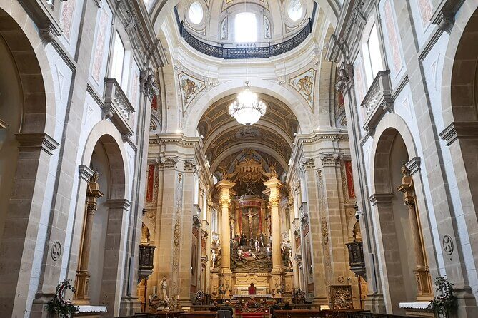 Braga and Guimarães Private Tour with Lunch - Key Points