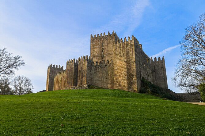Braga and Guimarães Private Tour with Lunch - Authentic Experiences and Personal Touches