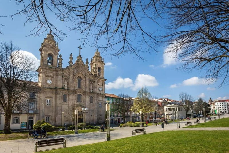 Braga: Centre Private Walking Tour w/ Thermal Spring Entry - Exploring Biscainhos Museum and Its Gardens