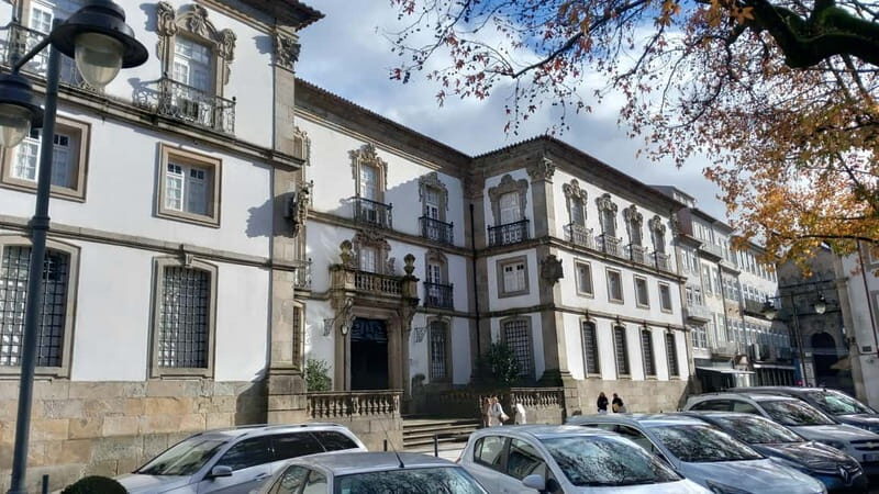 Braga: Centre Private Walking Tour w/ Thermal Spring Entry - Wrapping Up at the Starting Point