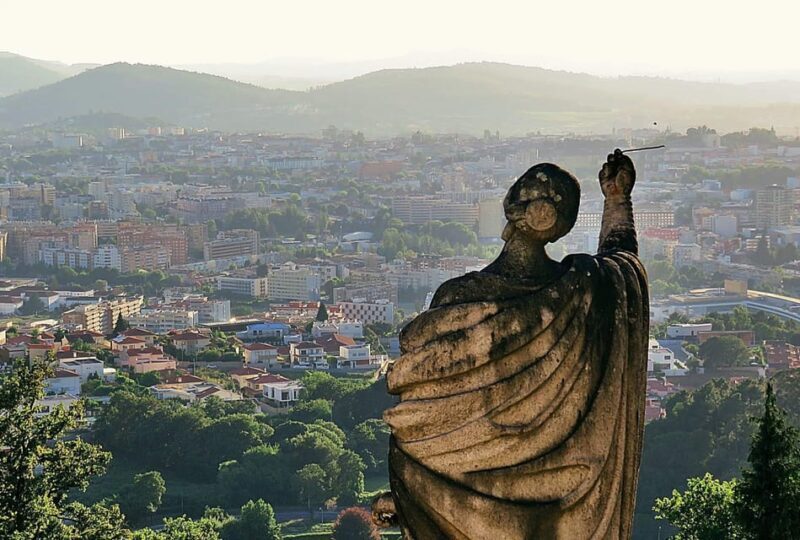 BRAGA E GUIMARÃES: Historical Private Tour from Porto - Practical Tips for Travelers