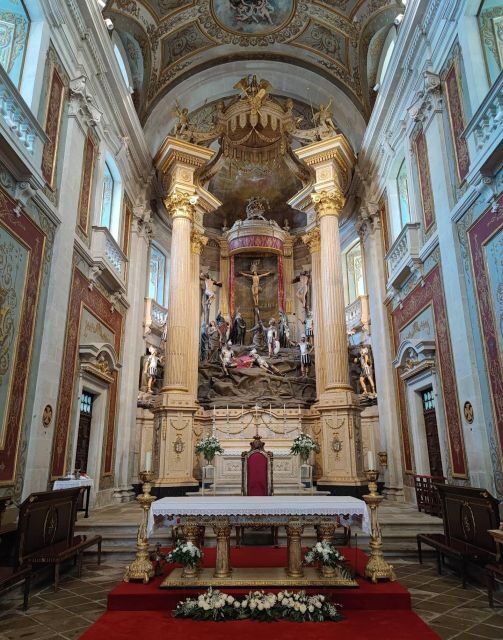 BRAGA E GUIMARÃES: Historical Private Tour from Porto - The Sum Up