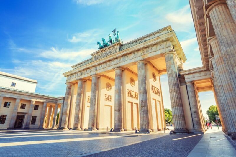 Brandenburg Gate and Berlin Off the Beaten Path Walking Tour - A Closer Look at the Tour Itinerary