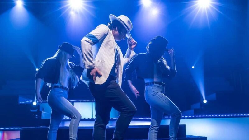 Branson: Awesome 80's Show at Americana Theatre - Who Will Enjoy This the Most?