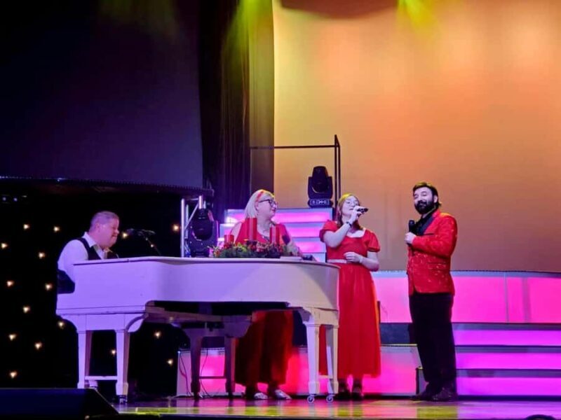 Branson: Southern Gospel Sundays at Americana Theatre - What to Expect at Southern Gospel Sundays