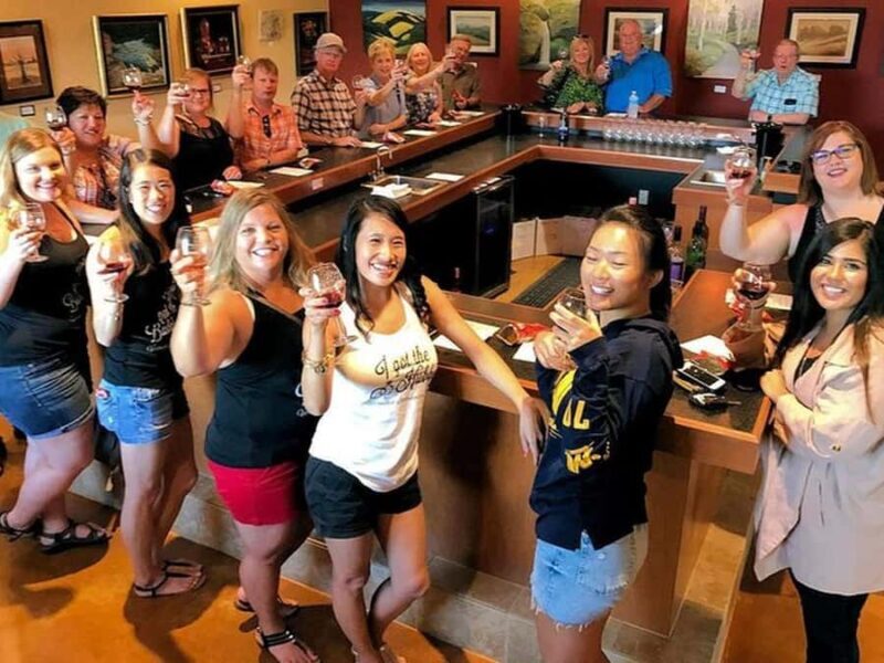 Branson: VIP Wine Tasting and Dinner Tour - What to Expect From Start to Finish