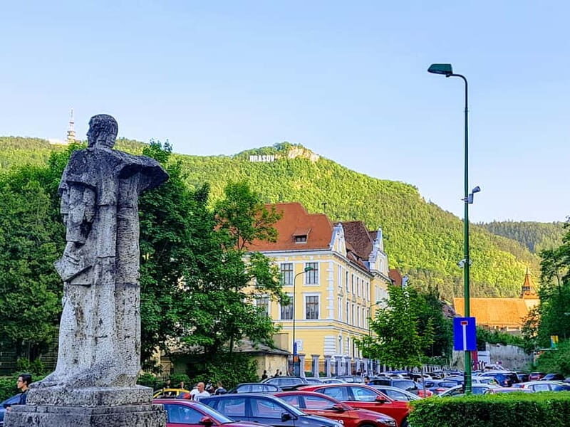 Braov Bike Exploration: Scenic Routes & Local Flavors - Hidden Gems and Local Neighborhoods