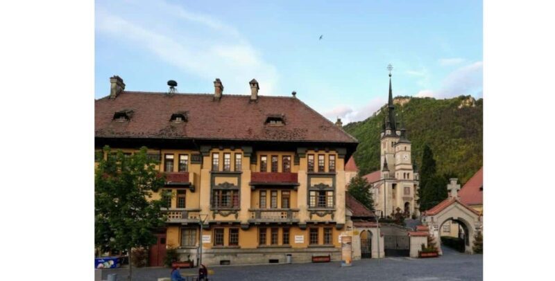 Braov in Focus: A Walking Tour, Hike & Photo Experience - An In-Depth Look at Brasov in Focus